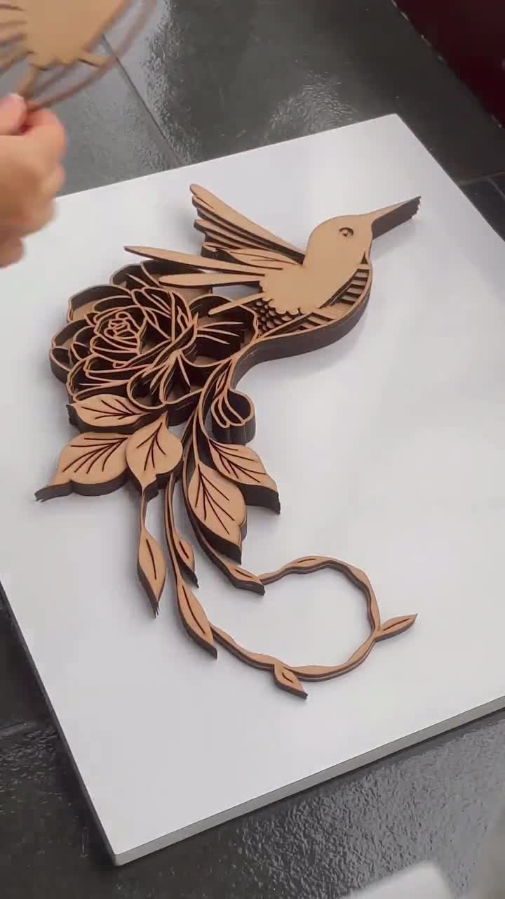 Plantilla De Colibrí Cortada Con Láser Colibri Pájaro Y Flor En