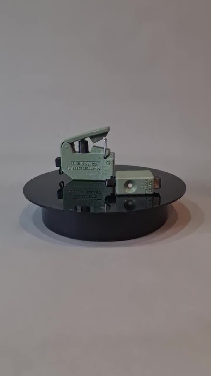 M57 Firing Device AKA The Clacker Replica 1:1 Scale New, 50% OFF