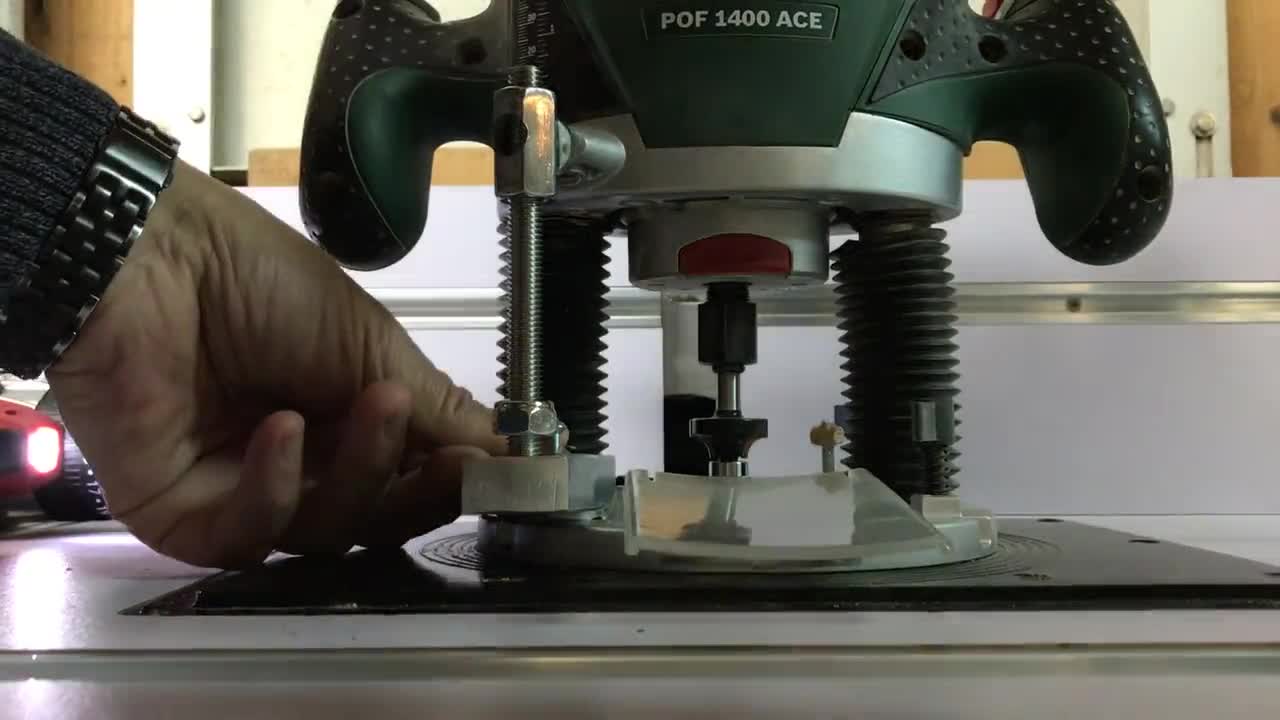 Bosch router lift store