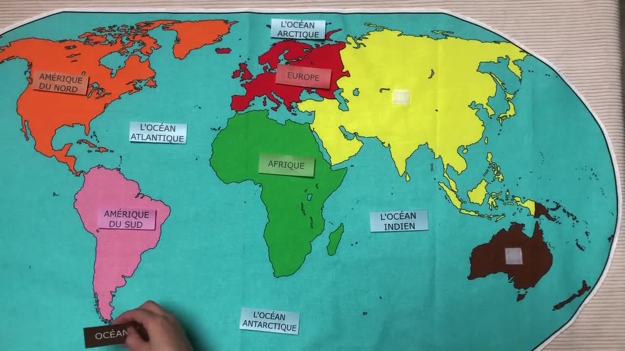 Carte Du Monde Avec Contours Des Continents Et Des Océans