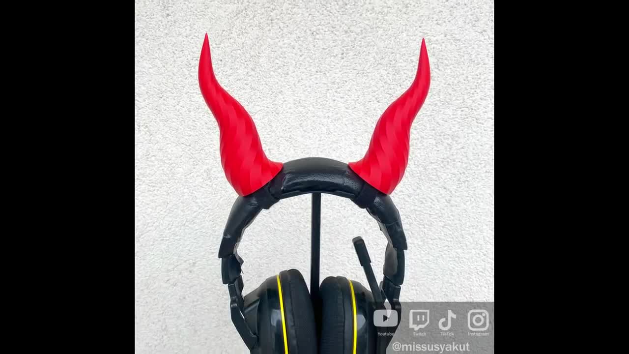 Devil Horns Headphones 3D Model By Nickianimations