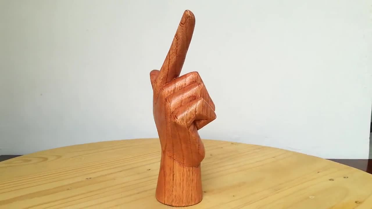 Wood Guns Hand Sign- The Guns Up Sign - Guns Hand Sign - Texas Tech ...