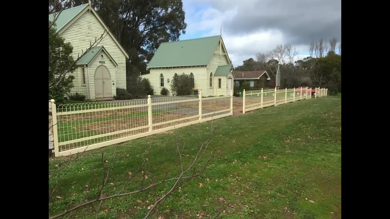 Cottage Style Wire Fence