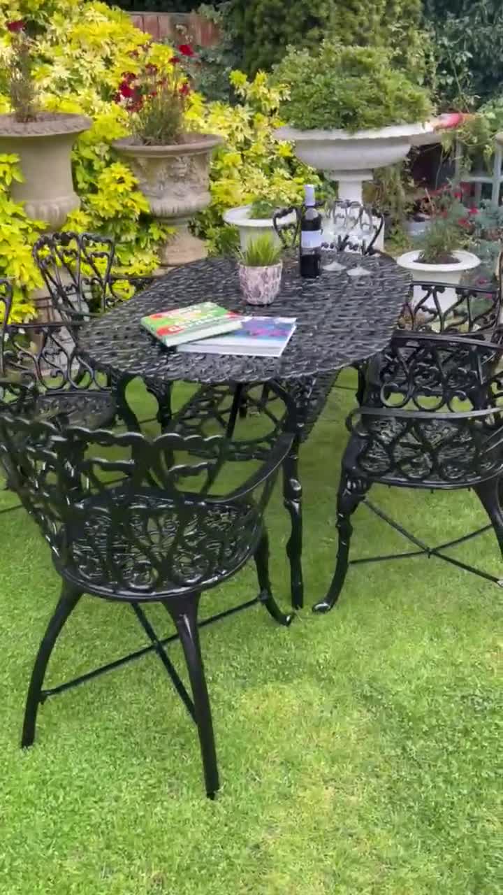 Aluminium garden table and 4 chairs store