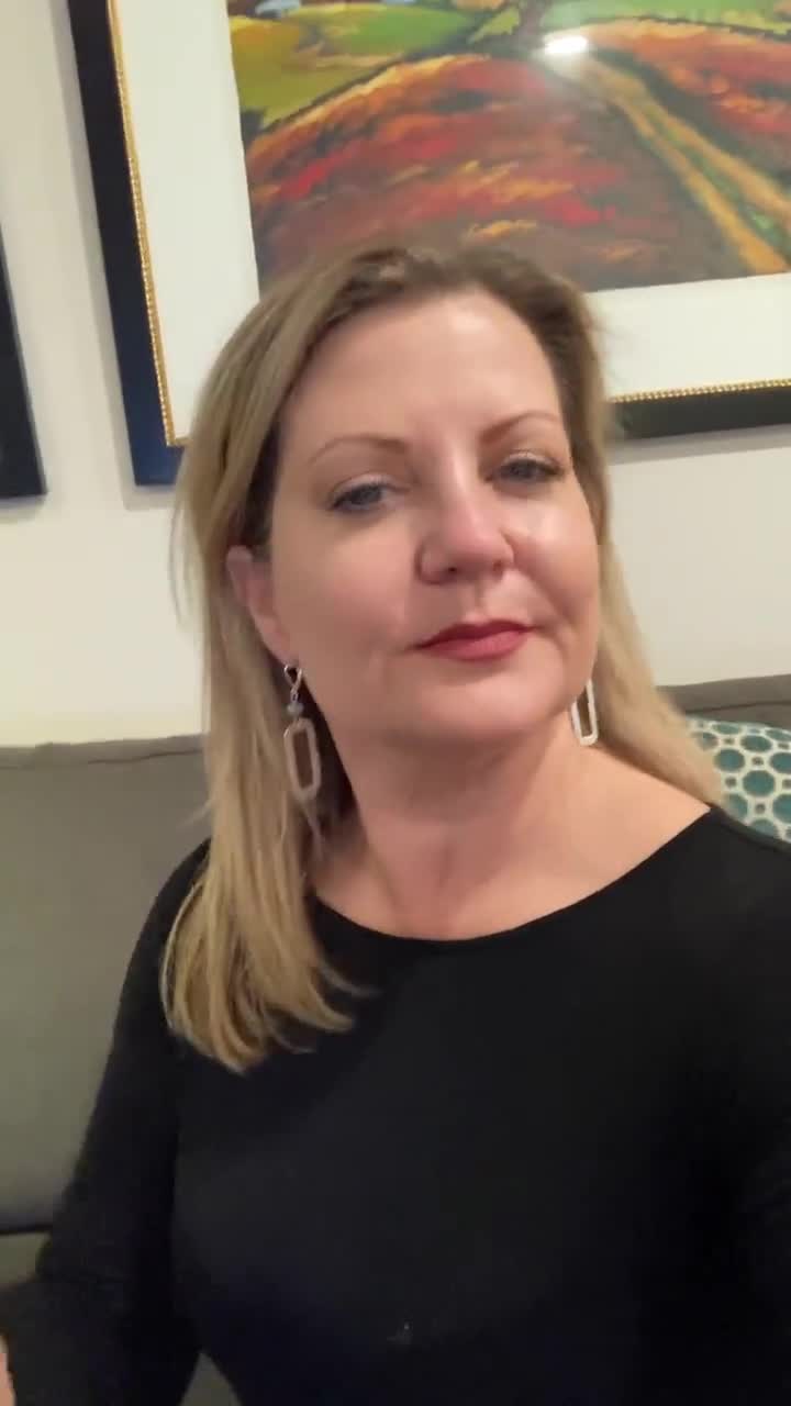 Adrianne Sanders's Instagram, Twitter & Facebook on IDCrawl