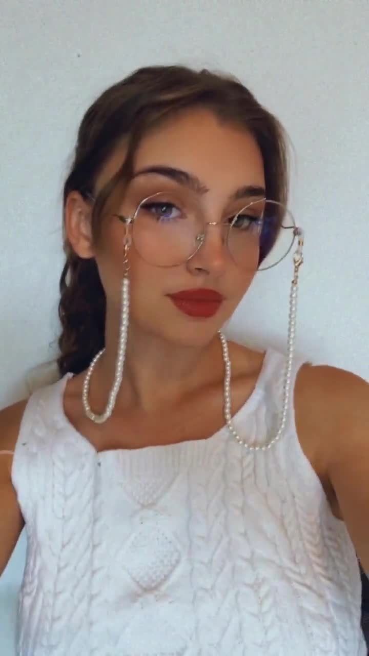 Rose Millan's Instagram, Twitter & Facebook on IDCrawl